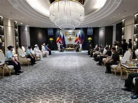 សម្តេចពិជ័យសេនាបានបំពាក់មេដាយជូនក្រុមអ្នកជំនាញវេជ្ជសាស្រ្តយោធាចិនក្រុមទី១៦ ក្រសួងព័ត៌មាន