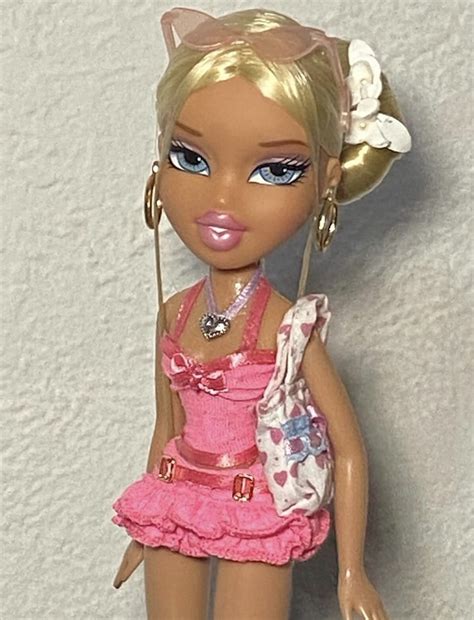 Pin By Hananima On Bratz Brat Doll Fashion Dolls Bratz Inspired Outfits