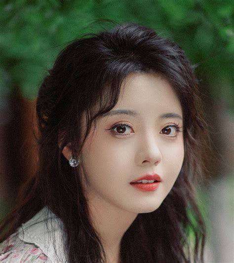 Si Yue 四月 Mydramalist