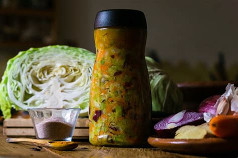 소금에 절인 양배추 정물에는 재료와 야채가 놓여 있습니다 사람이 없습니다 0명에 대한 스톡 사진 및 기타 이미지 0명 건강한 생활방식 건강한 식생활 Istock