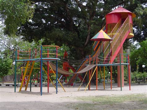 무료 이미지 시티 휴양 광장 공원 여가 장난감 공공 장소 운동장 브린 퀘도 레시프 파르 케 다자 큐라 에스코트 야외 레크리에이션 지리적 특징