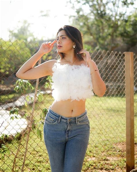 Ruchira Jadhav Navel In Crop Top And Denim R Navelnsfw