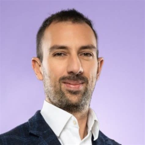 „Петте кръга“ от Александър Кръстев най пълната книга за Linkedin издавана на български