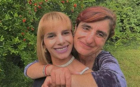 „ცუდი სი­ტყვე­ბი მა­კად­რა და ვი­კა­მა­თე­თო ჩხუ­ბის შემ­დეგ მარი იქით გა­იქ­ცა და მან­ქა­ნამ