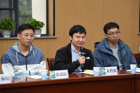 高翅寄语归国青年教师：敢为人先勇当中华复兴推进者 争做大先生聚天下英才育之——学校召开2023年海外归国青年教师座谈会 华中农业大学学校办公室