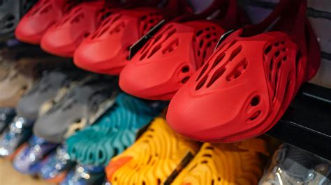 What Does The End Of Yeezy Mean For The Sneakerverse The New York Times