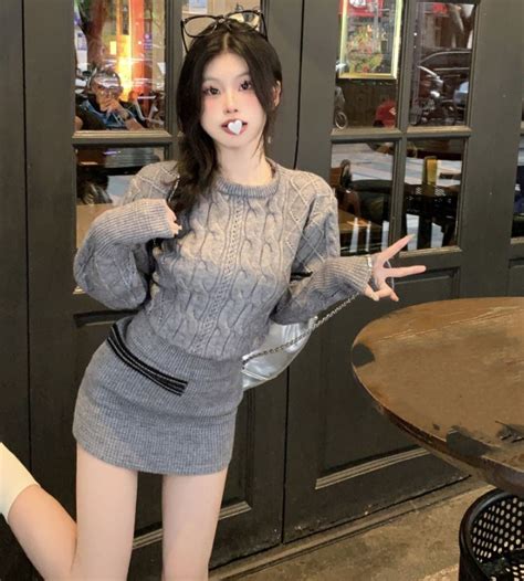 코지문 코디세트꽈배기 데일리 크롭 니트 티셔츠배색 슬림 골지 미니스커트 세트 가을 캐주얼 러블리 하객룩 상견례 결혼식 간절기 데이트 데일리 오피스룩 셋업 Set