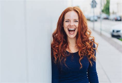A Guide To Effortless Female Poses