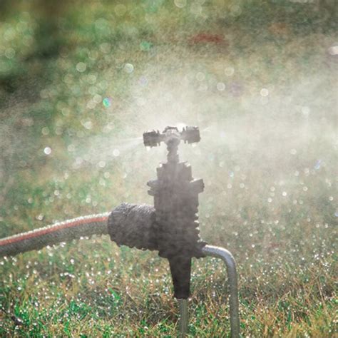 Badu Bg 10pcs 6mm Черен кръст Дюза за пръскане на мъгла Устройство против капене Градинска трева