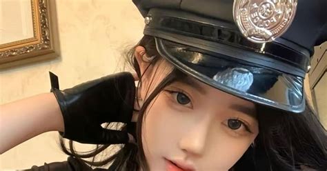 경찰 선생님 저 좀 잡아가세요