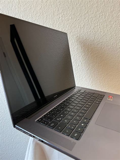 Huawei Matebook 16 mit 16 Zoll Display, AMD Ryzen™ 7,5800H Proz. in ...