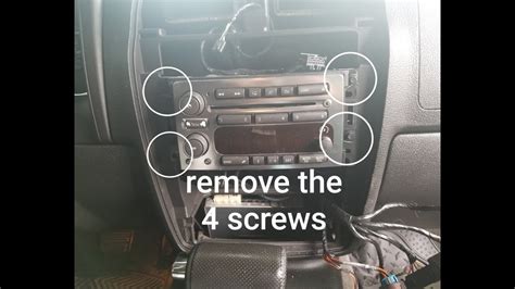 Hummer H3 Installing 7 Touchscreen Stereo Youtube