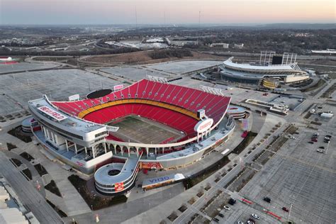 Kansas Deadline Looms For Kansas City Chiefs And Royals Stadium Deals