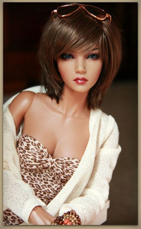 Pin By Kim Resnick On Hello Dollies Beautiful Barbie Dolls Fashion Dolls Glamour Dolls