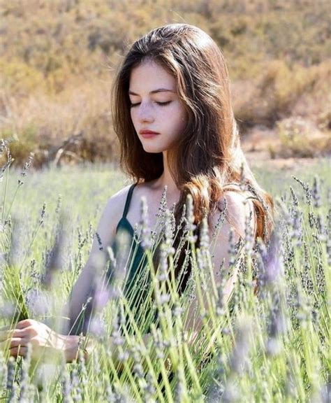 Mackenzie Foy Girl Celebrity Artofit