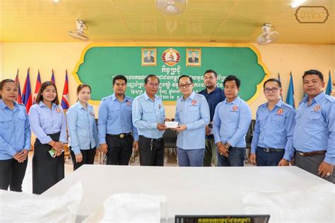 លោកបណ្ឌិត គឹម សន្តិភាព ៖ ” ការដោះស្រាយការលំបាកខ្វះខាតរបស់ប្រជាពលរដ្ឋនៅមូលដ្ឋាន