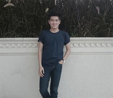 Jonathan Liandi Biodata Profil Fakta Umur Agama Istri Karier