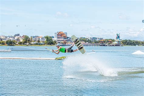 Lotus Wake Park 蓮潭滑水主題樂園 Added Lotus Wake Park 蓮潭滑水主題樂園