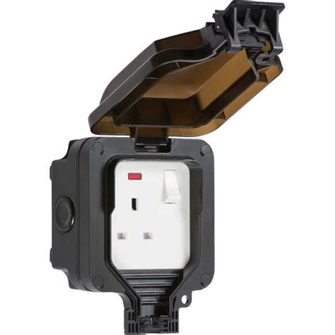 Knightsbridge Outdoor Double Pole Switch Socket 13amp