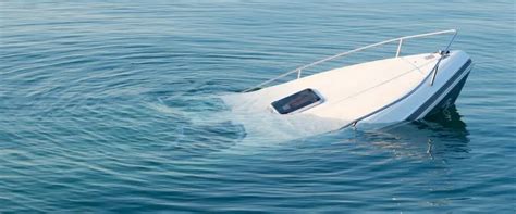 5 Signs To Avoid Going On A Boat Cruise