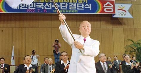 광복 이후 첫 올림픽 메달 안긴 김성집 고문 별세
