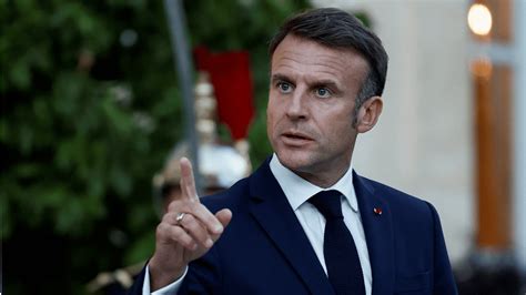 На думку президента Франції Росія жодним чином не має права впливати