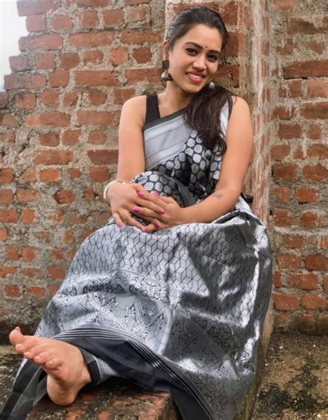Aarthi Subhashs Feet