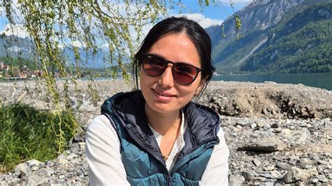 နိုင်ငံခြားရောက်ခါစ ဘယ်လိုနေကြသလဲ Youtube