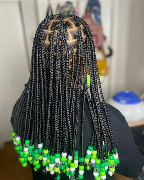 30 Box Braids With Beads To Try In 2022 Peinados Urbanos Peinados Con Trenzas Gruesas Peinados