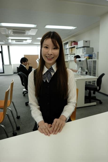 Japanese Teen Akari Amamiya Kneels And Sucks A Dick Before Sex In The Office