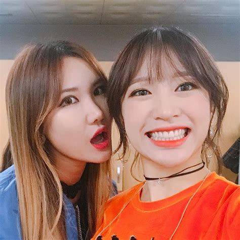 엘리리 💀 축 생일 앞으로 시간이 많이 흘러 혹 내가 현모양처가 된다고 해도 더 흘러 머리가 희끗희끗해지고 정말 어른이 되는