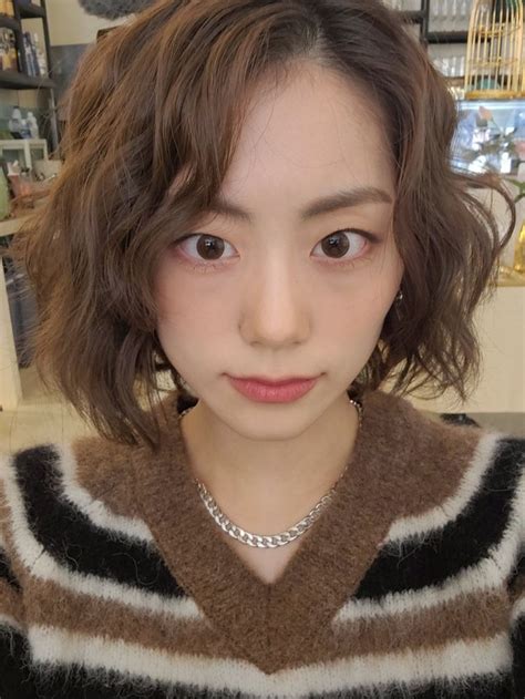 77 Weki Meki Lua Ideas Short Hair Styles Doyeon Hair Cuts