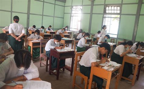 ဗဟန်းမြို့နယ်၌ ၂၀၂၂ ခုနှစ် တက္ကသိုလ်ဝင် စာမေးပွဲကို အမှတ် ၁ အခြေခံပညာ အထက်တန်းကျောင်း၌ ကျောင