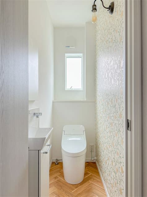 新築トイレのおしゃれな壁紙コーディネートをご紹介【施工事例10選】｜スタッフブログ｜浜松市で自然素材の注文住宅を建てるならほっと住まいる