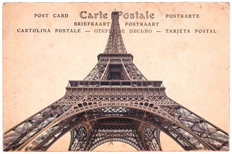 세피아 빈티지 엽서 배경 단어 엽서 여러 언어로 작성 된 파리 프랑스 콜라주의 에펠 탑 엽서에 대한 스톡 사진 및 기타 이미지 Istock