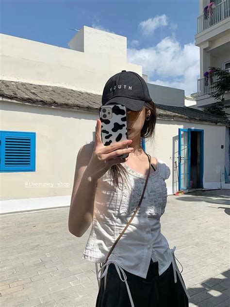 ปักพินโดย 다은 김 ใน 옷 เสื้อผ้าแฟชั่น สไตล์แฟชั่น แฟชั่นสตรีทสไตล์