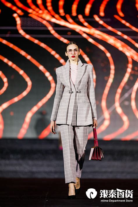 Cassandra V Quest Artists And Models