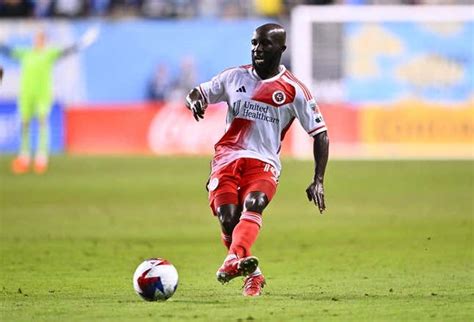 Revolution Re Signs Veteran Midfielder Emmanuel Boateng