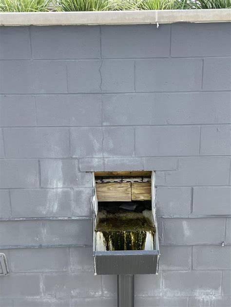 Water Wont Stop Coming In From Cmu Blocks Dont Know What To Do R