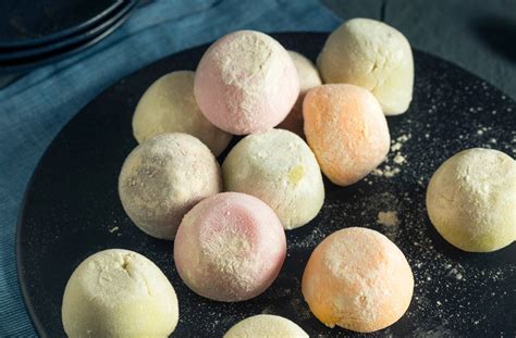 100 Mochi Wallpapers