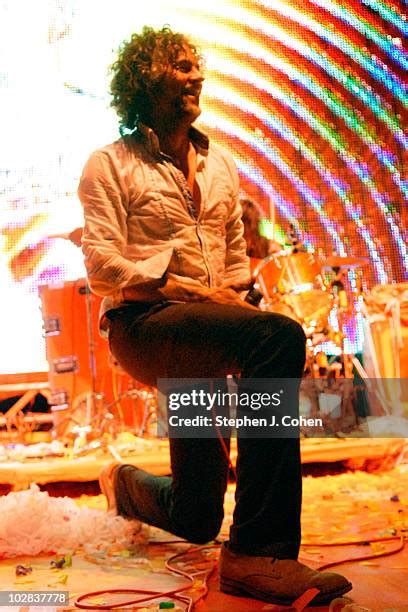 Wayne Cohen Photos And Premium High Res Pictures Getty Images