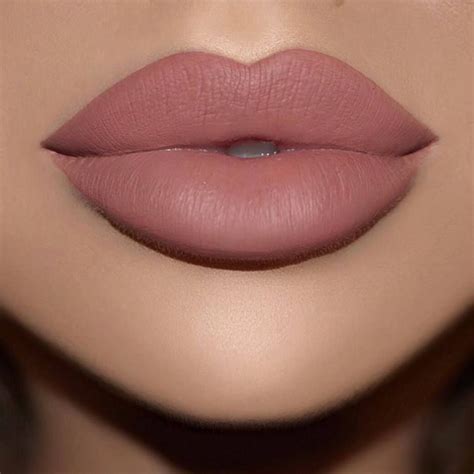 Create The Illusion Of Fuller Lips Step 1 Contour A Shadow To