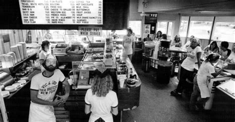 24 Photos That Show What Life Was Like In 1982 Back In Time Today