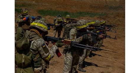 Законът за мобилизацията в Украйна влиза в сила от днес