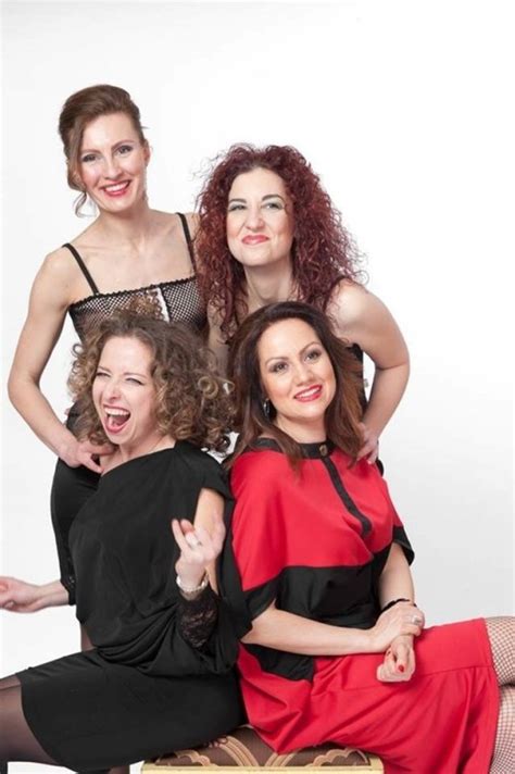 Бившата съпруга на Румен Радев лъсна във фотосесия За Жената