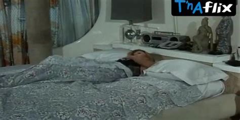 Moana Pozzi Real Sex Breasts Scene In Vedo Nudo Tnaflix Com