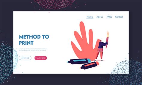 크리에이티브 취미 드로잉 클래스 인재 방문 페이지 템플릿 재능있는 예술가 작은 여성 캐릭터와 손에 거대한 브러시와 마커는 그림 예술을 만들 준비 만화 벡터 일러스트레이션 T