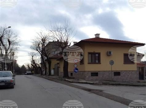 Временна организация на движението се въвежда в района на болницата в Казанлък съобщи местната