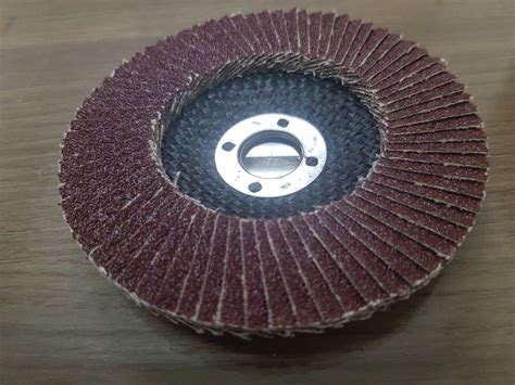 กระดาษทราย เบอร์100 กระดาษทรายกลมหลังขน6รู จำนวน10แผ่น Mi Tools Thaipick