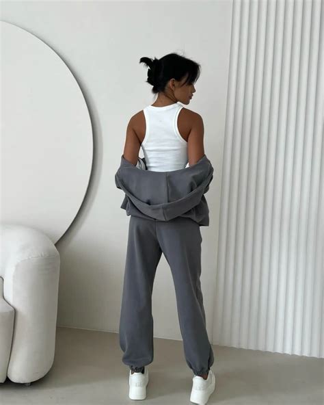 Жіночий одяг сукні боді костюми светри куртки Крутий костюм трійка зіп худі